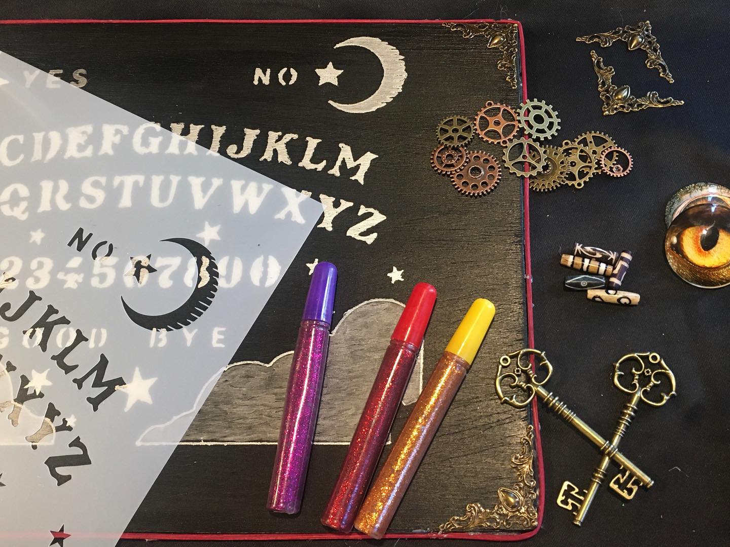 Craft Witch: DIY Crafting Studio | Haunted Happenings